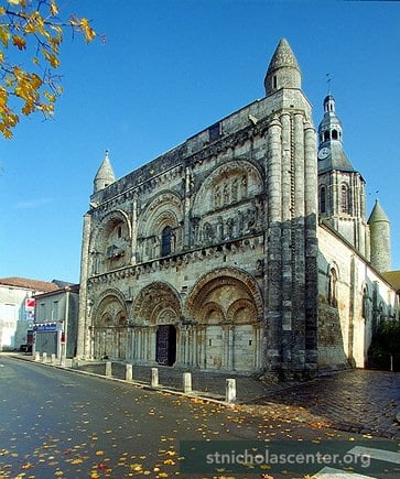 Eglise Saint-Nicolas-de-Civray ::: St. Nicholas Center